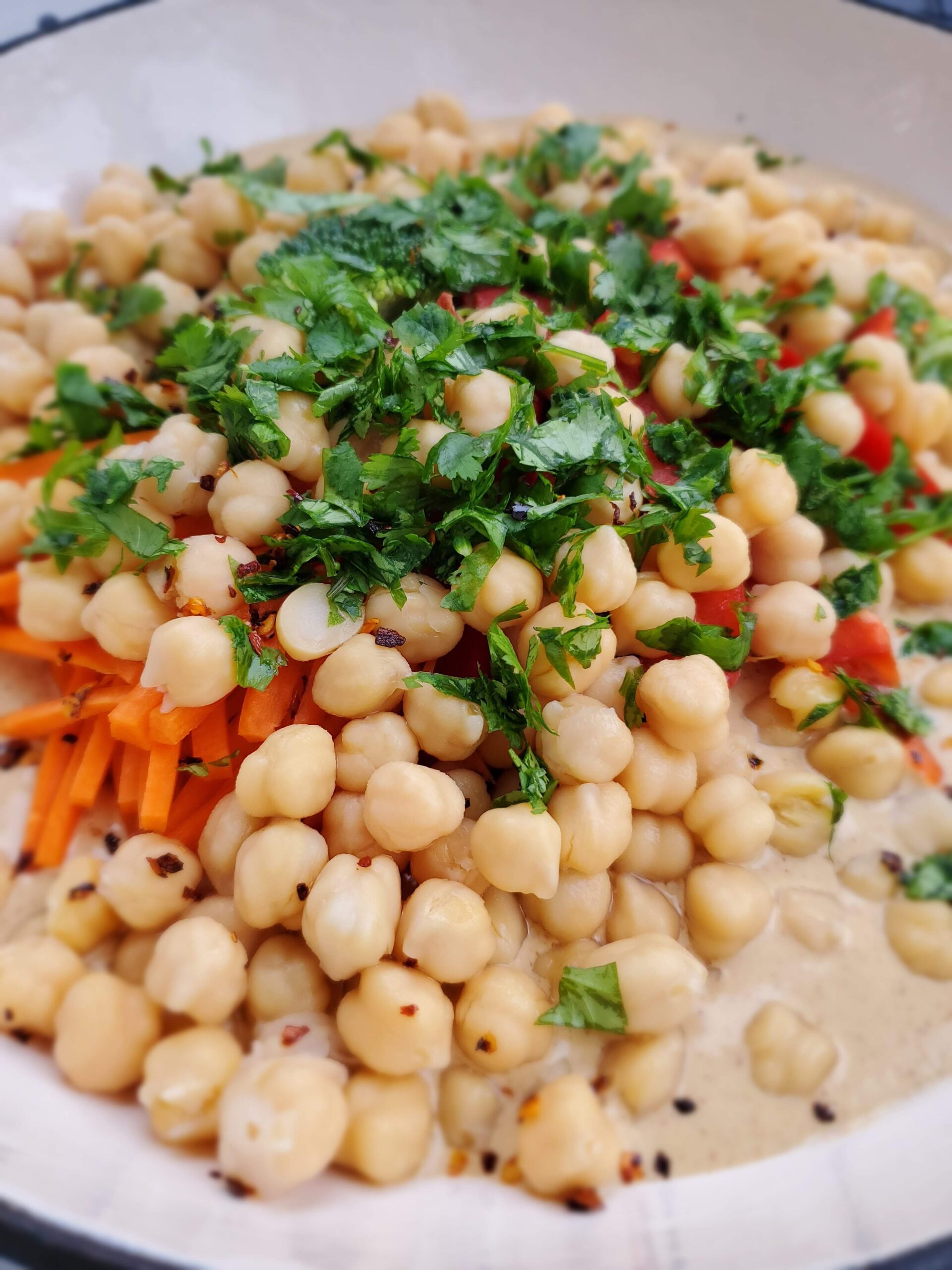 one-pot-vegan-thai-chickpea-curry-women-of-today