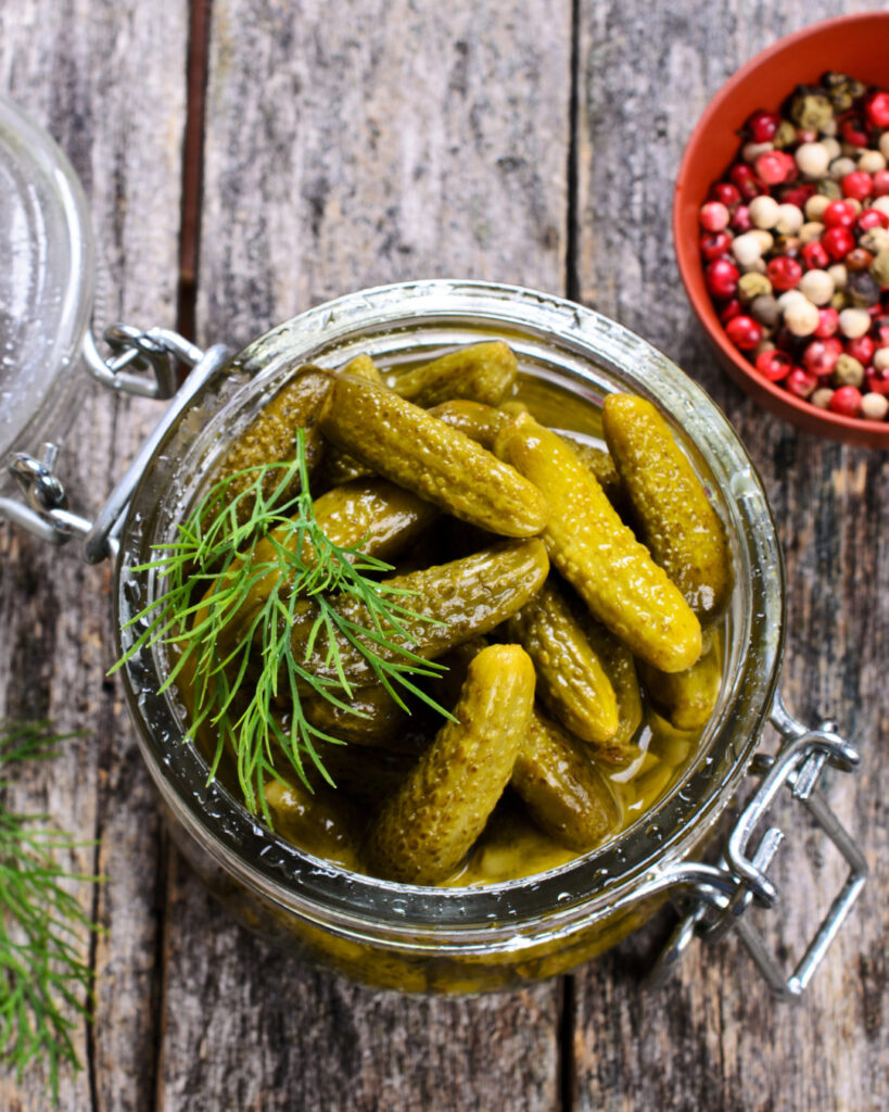 Easy Homemade Refrigerator Dill Pickles - Women of Today