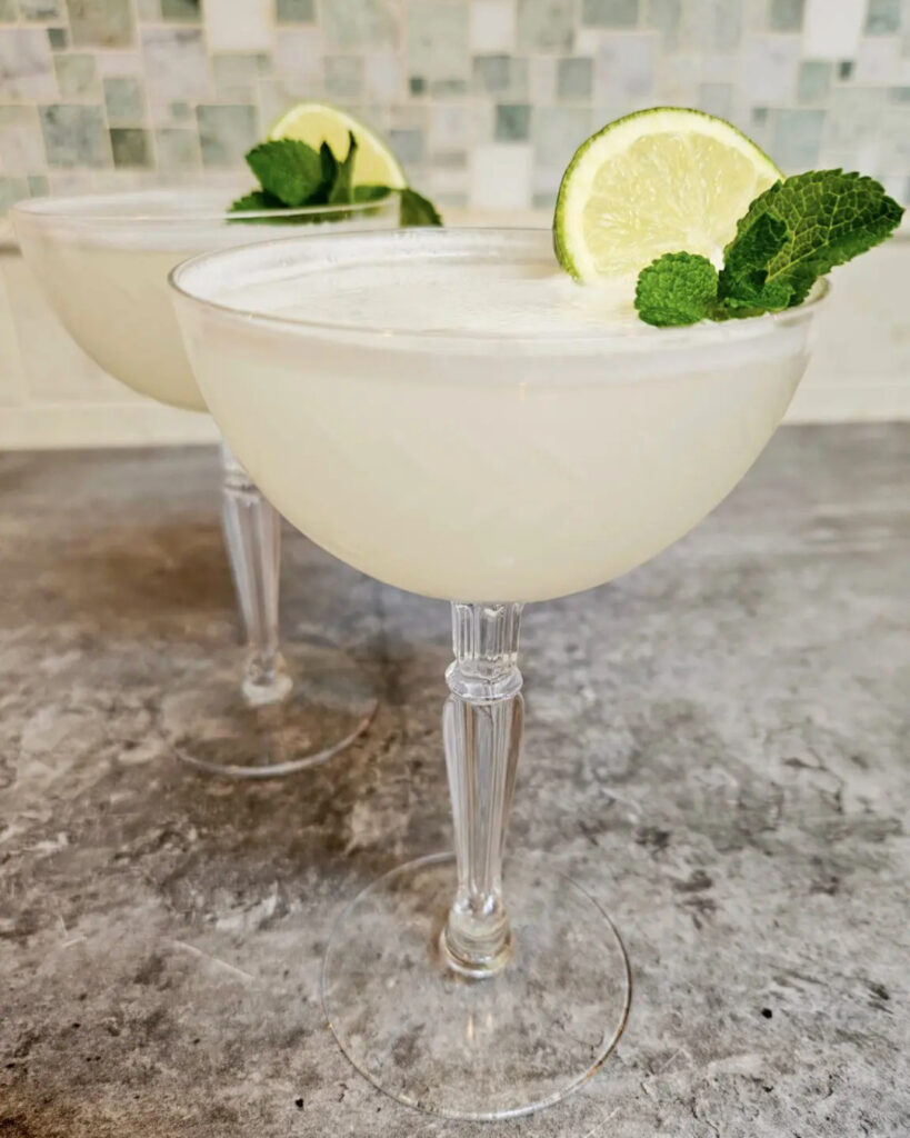 4 Refreshing Mint-Infused Cocktails - Women of Today
