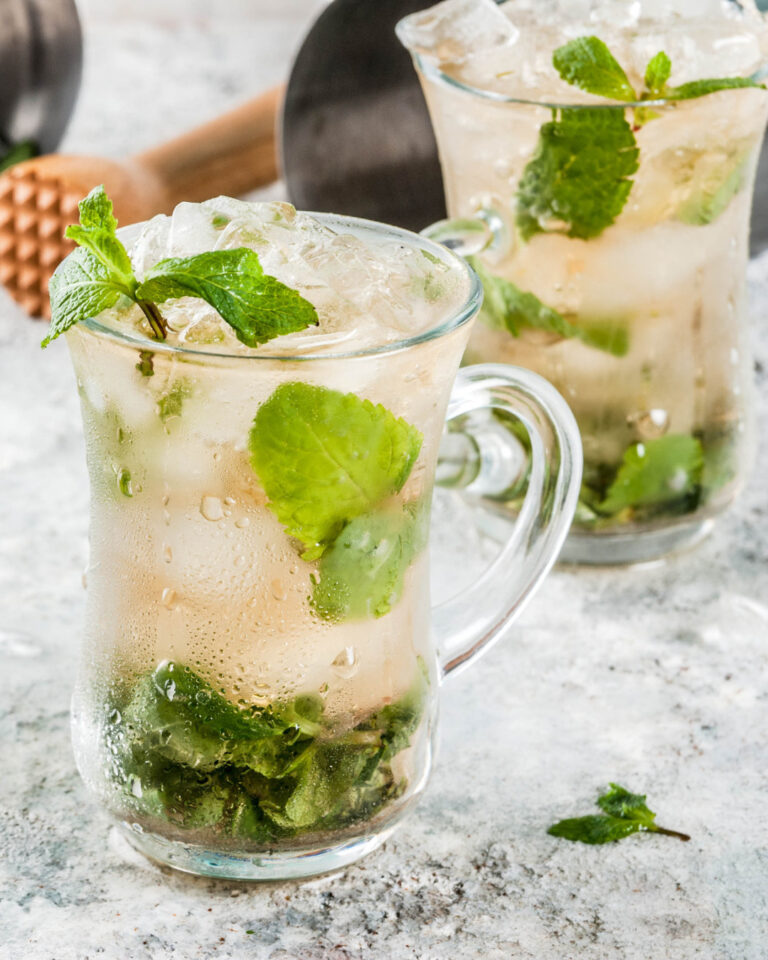 4 Refreshing Mint-Infused Cocktails - Women of Today