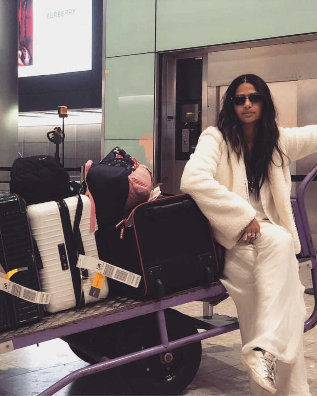 12 Hacks To Make Traveling Easier - Women of Today